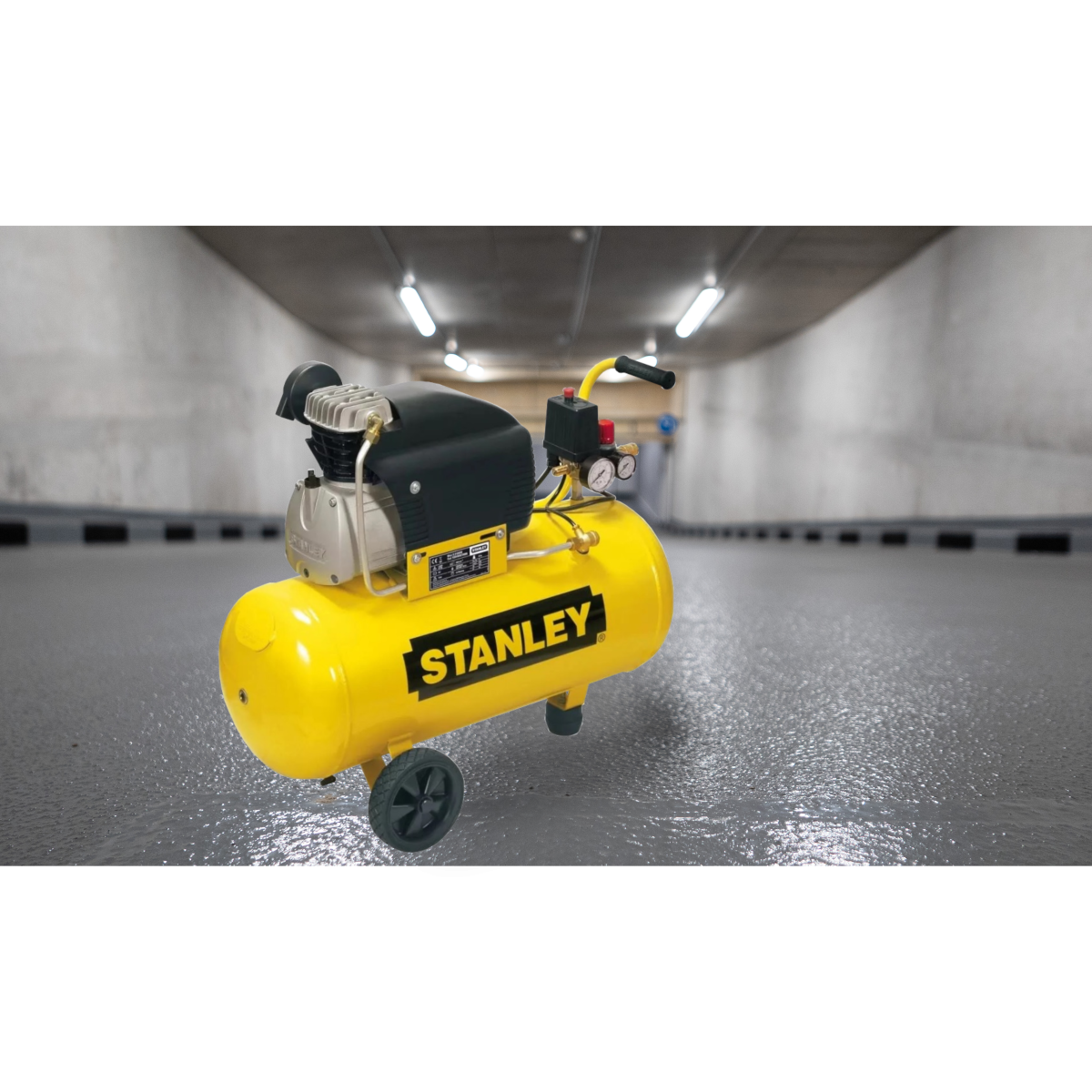 Stanley légkompresszor 50l 1500w 8bar olajos - Kompresszor